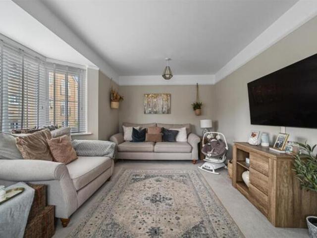 3 bedroom detached house for sale in Foxes Close, Wherstead, IP2
