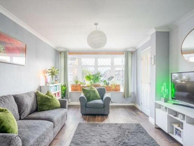 3 Bedroom Detached House For Sale In Foxwood