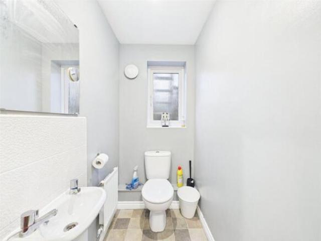3 bedroom detached house for sale in Fauld Drive Kingsway, Quedgeley, Gloucester, Gloucestershire, GL2