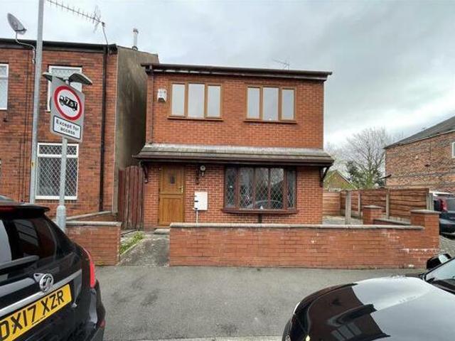 3 Bedroom Detached House For Sale In Failsworth