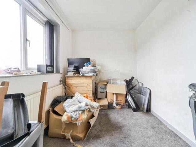 3 bedroom detached house for sale in Fairbank, Shipley, BD18