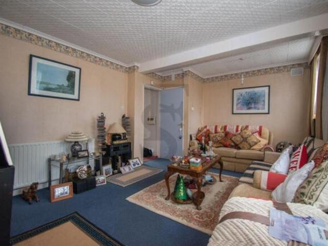 3 bedroom detached house for sale in Fairfax Road, Leicester, LE4