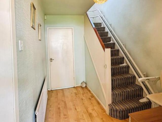 3 bedroom detached house for sale in Fairstone Hill, Oadby, LE2