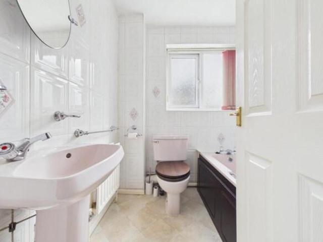 3 bedroom detached house for sale in Faldingworth Close, Lincoln, LN6