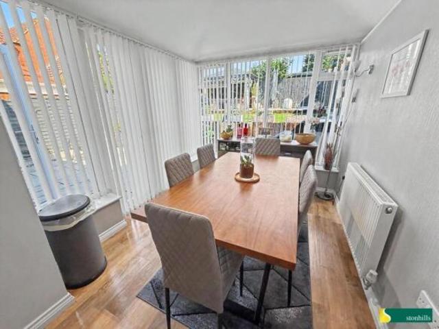 3 bedroom detached house for sale in Farmers Close, Wootton, Northampton, NN4
