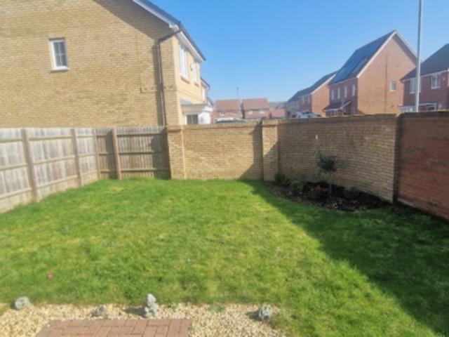 3 bedroom detached house for sale in Farmyard Close | Northampton | NN3
