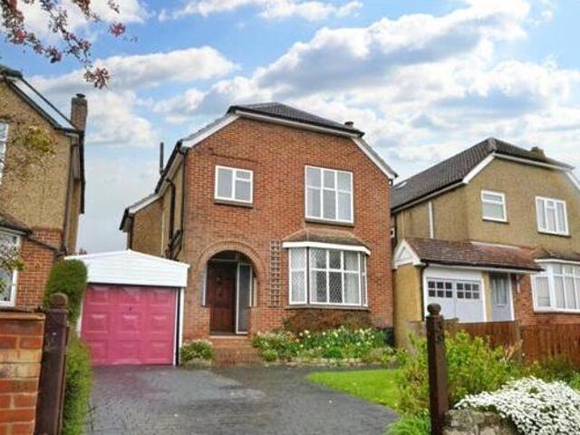 3 Bedroom Detached House For Sale In Farnham, Surrey