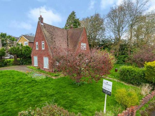 3 Bedroom Detached House For Sale In Farnham, Surrey