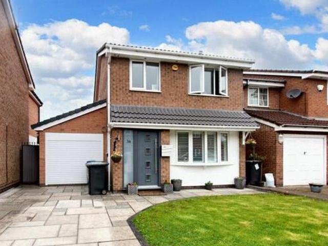 3 Bedroom Detached House For Sale In Fearnhead