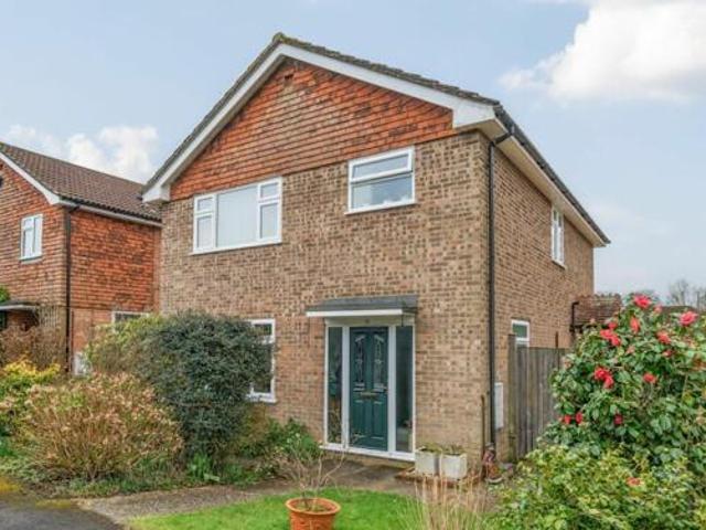 3 Bedroom Detached House For Sale In Fernhurst