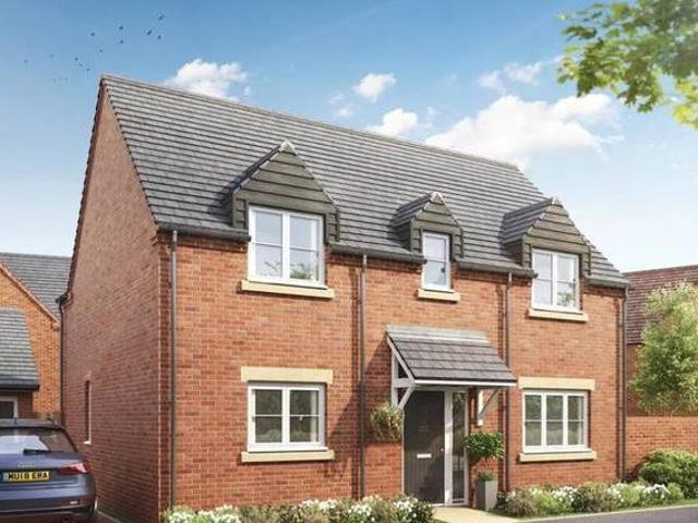 3 bedroom detached house for sale in Fernhill Heath Worcester Worcestershire WR3