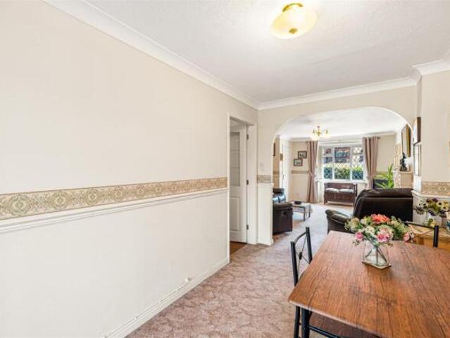 3 bedroom detached house for sale in Ffordd Dryden, Killay, Swansea, SA2