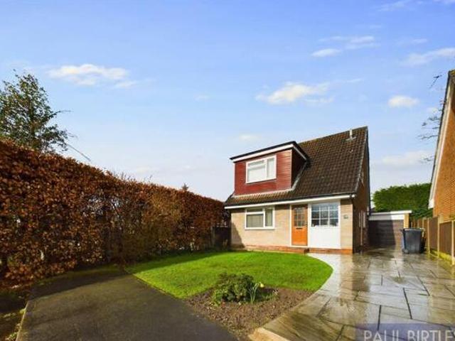3 Bedroom Detached House For Sale In Flixton, Trafford