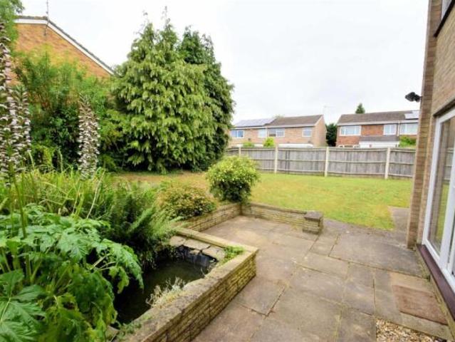 3 bedroom detached house for sale in Framlingham Drive, Caversham, Reading, RG4