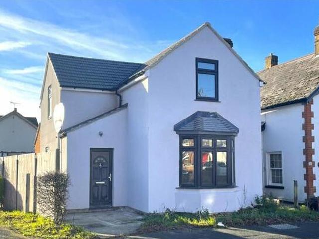 3 Bedroom Detached House For Sale In Frimley Green, Surrey