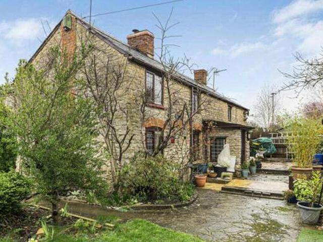 3 Bedroom Detached House For Sale In Fritwell