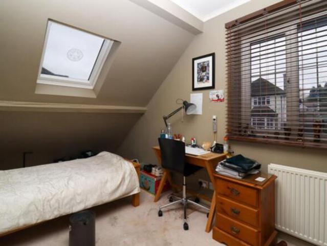 3 bedroom detached house for sale in Fulbeck Avenue, Leicester, LE5