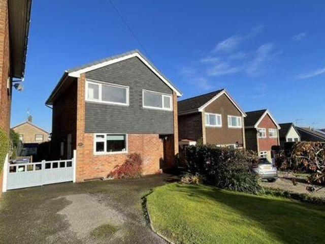 3 Bedroom Detached House For Sale In Knypersley