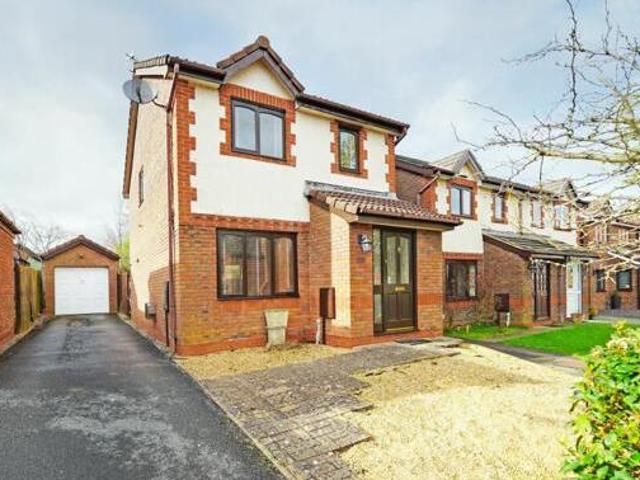 3 Bedroom Detached House For Sale In Knowle