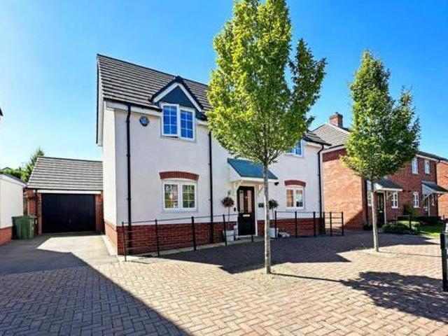 3 Bedroom Detached House For Sale In Knowle