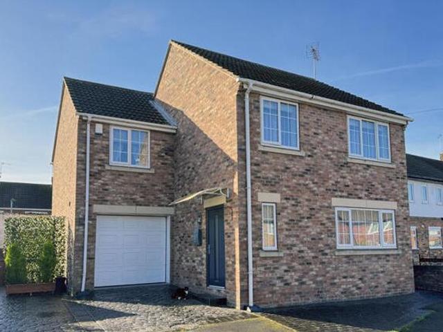 3 Bedroom Detached House For Sale In Knottingley, West Yorkshire