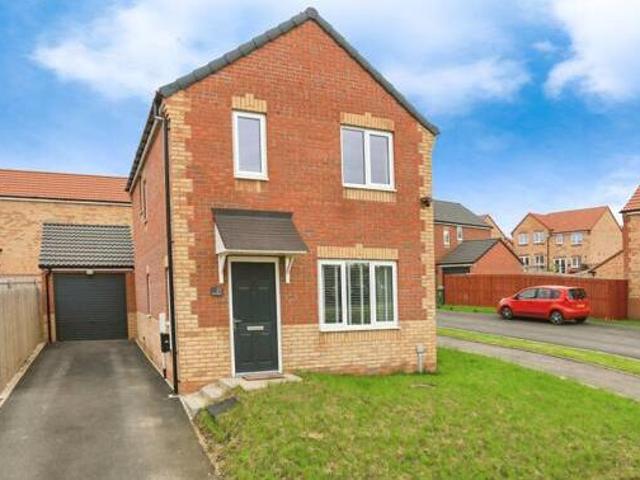 3 Bedroom Detached House For Sale In Knottingley, West Yorkshire