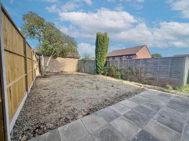 3 bedroom detached house for sale in Kelso Close, Bletchley, MK3