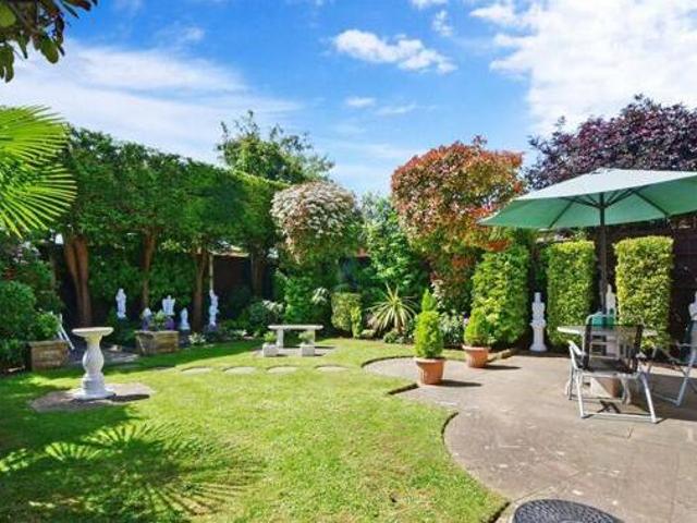 3 Bedroom Detached House For Sale In Kemsley, Sittingbourne