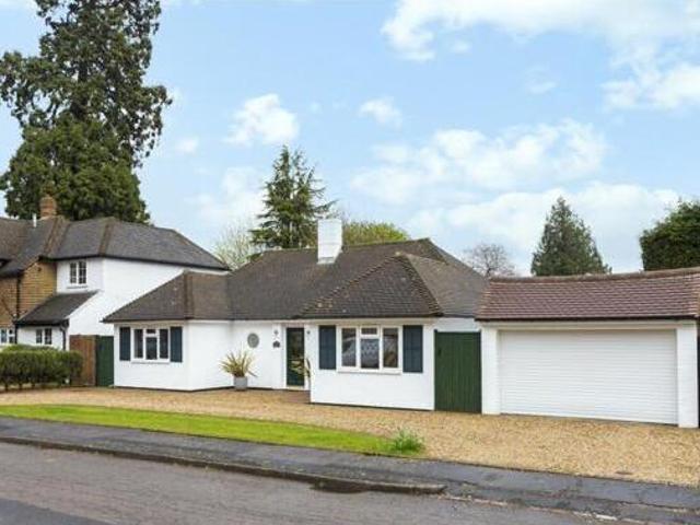 3 Bedroom Detached House For Sale In Kenley
