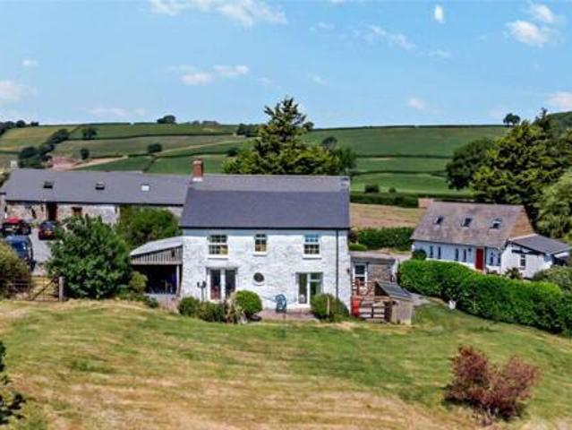 3 Bedroom Detached House For Sale In Kidwelly, Carmarthenshire