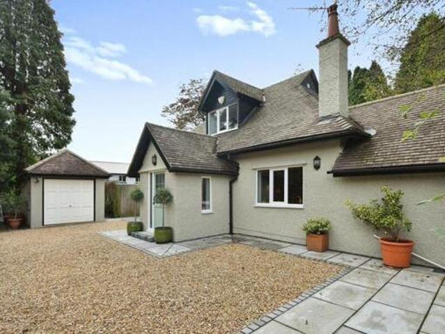 3 Bedroom Detached House For Sale In Killay, Swansea