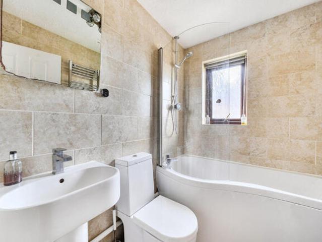 3 bedroom detached house for sale in Kiln Way, Paddock Wood, TN12