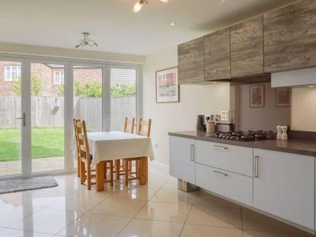 3 bedroom detached house for sale in Kingfisher Way Ollerton Newark NG22 NG22