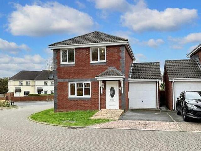 3 Bedroom Detached House For Sale In Kingsteignton