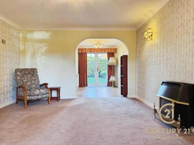 3 bedroom detached house for sale in Kingsthorne Park, Hunts Cross, Liverpool, L25