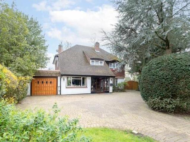 3 Bedroom Detached House For Sale In Kingston Upon Thames