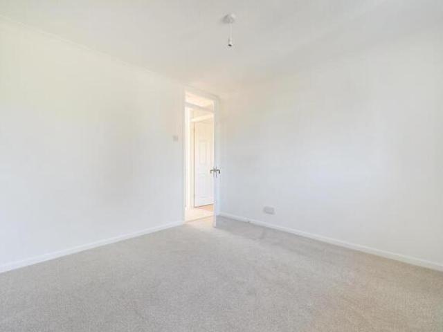 3 bedroom detached house for sale in Kingsway, Caversham, Reading, RG4