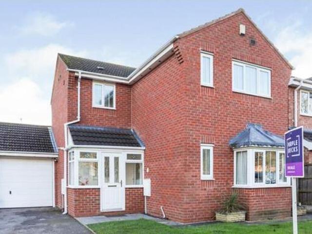 3 Bedroom Detached House For Sale In Kingswinford