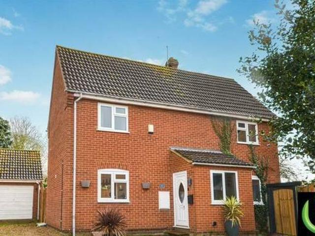 3 bedroom detached house for sale in Kings Croft Dersingham PE31