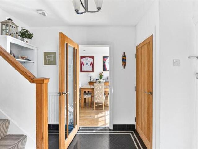 3 bedroom detached house for sale in Kingsbrook Road, Bedford, Bedfordshire, MK42