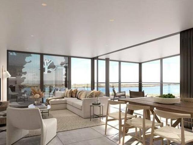 3 bedroom detached house for sale in Kingsmans Point Kingsmans Farm Road SS5