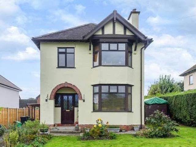 3 bedroom detached house for sale in Kington Herefordshire HR5