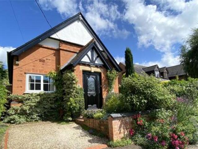 3 Bedroom Detached House For Sale In Kirby Bellars