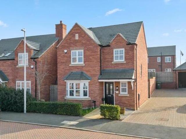 3 Bedroom Detached House For Sale In Houlton