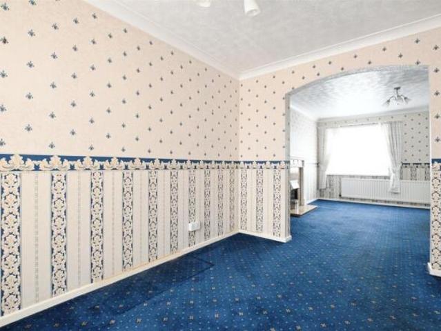 3 bedroom detached house for sale in Howdale Road, Hull, HU8