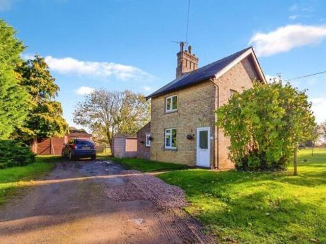 3 Bedroom Detached House For Sale In Howell
