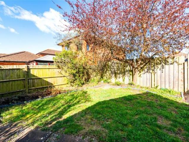 3 bedroom detached house for sale in Hockliffe Brae, Walnut Tree, Milton Keynes, Buckinghamshire, MK7