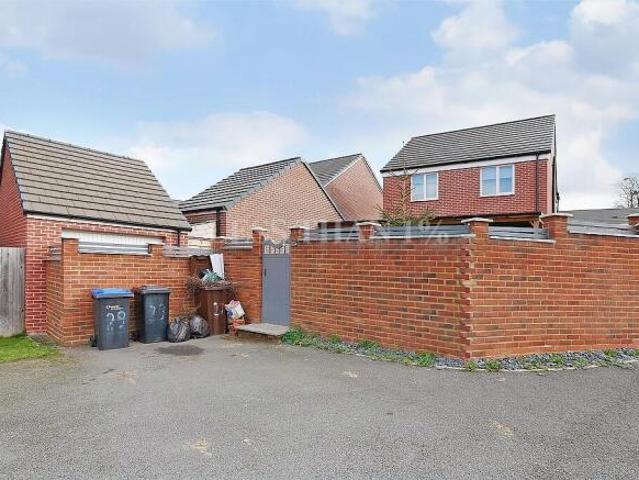 3 bedroom detached house for sale in Hodder Street NN2