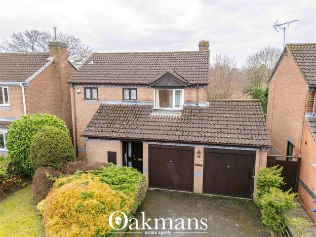 3 bedroom detached house for sale in Hollyberry Avenue, Solihull, B91