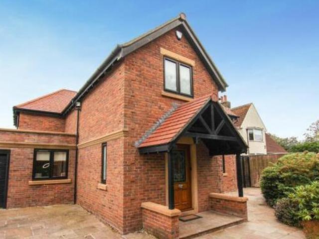 3 Bedroom Detached House For Sale In Holmefield Avenue